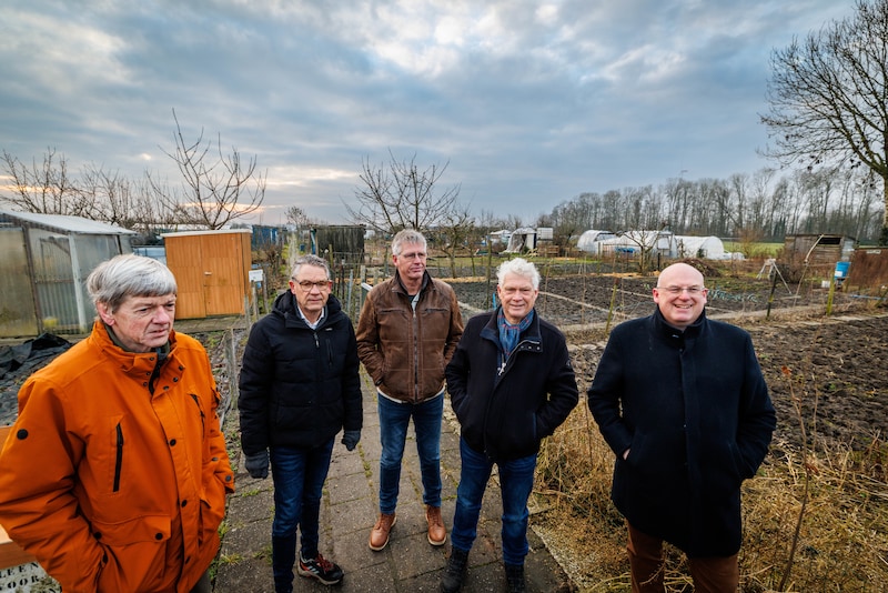 Ze hoeven niet weg uit het dorp, tóch verhuizen deze volkstuinen ...