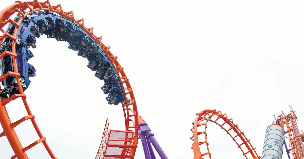 Plots ruiken bezoekers verbrand metaal: achtbaan in Walibi verliest ...