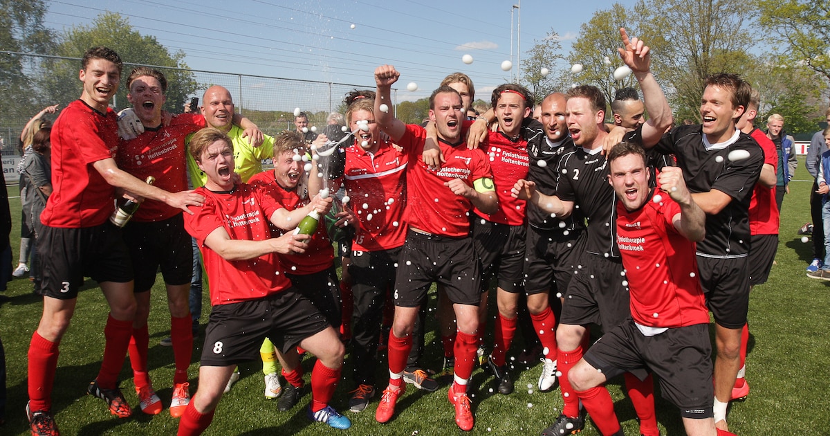 Aanvaller Mark Meijer wil weer doelpunten maken voor Be Quick'28, drie ...