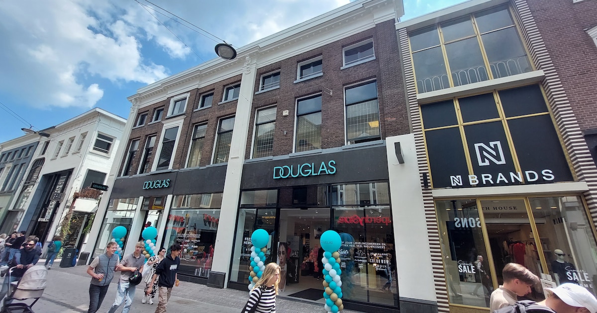 Onbegrijpelijk dat niemand voor de Douglas-medewerker applaudisseerde ...