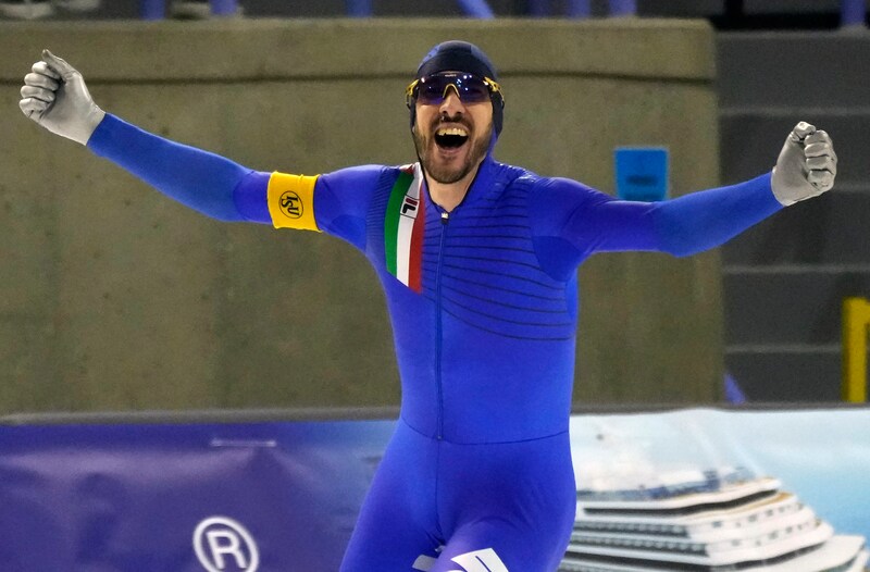 Davide Ghiotto verpulvert wereldrecord 10.000 meter bij wereldbeker ...