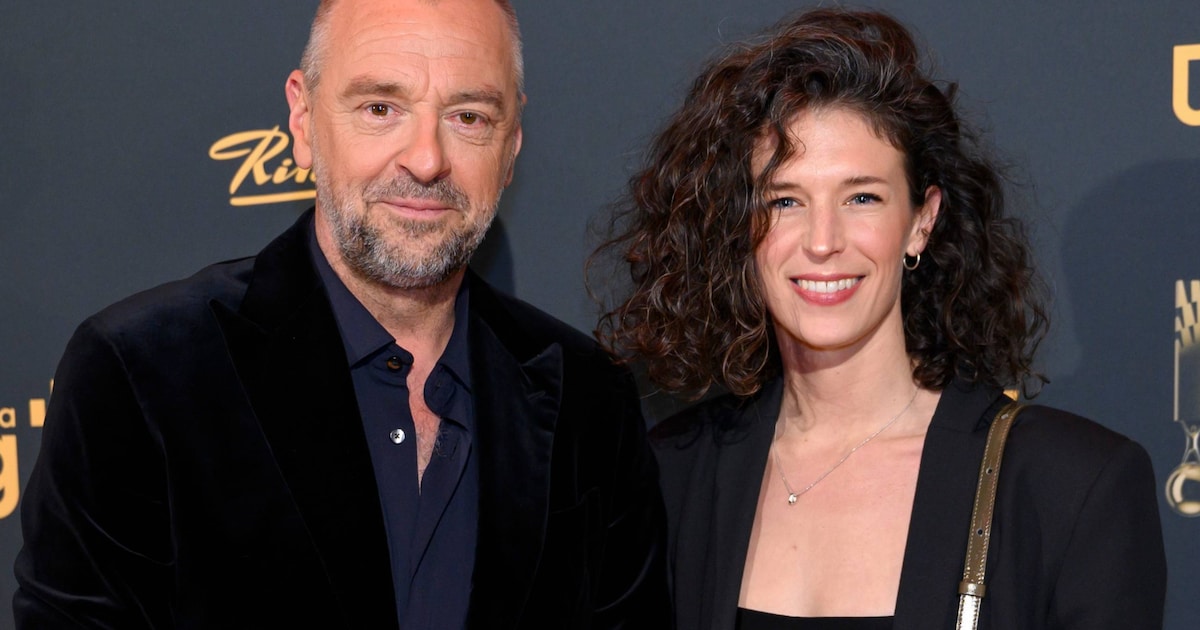 Tom Waes over leeftijdsverschil met jongere vriendin: ‘Heb er heel hard ...