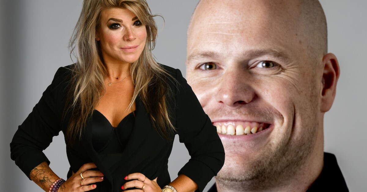 Als die man zo in complotten gelooft, waarom is hij bij Caroline ...