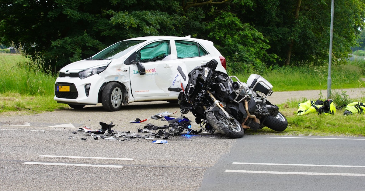 Motoragent in opleiding gewond bij botsing met auto in Raalte | Regio ...