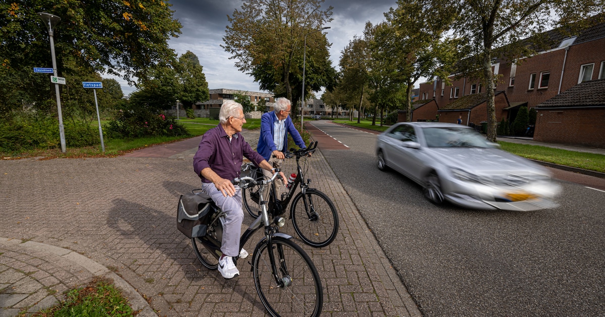 In deze straat in Kampen moeten Hans en Jan vaak lang wachten: ‘Terwijl ...