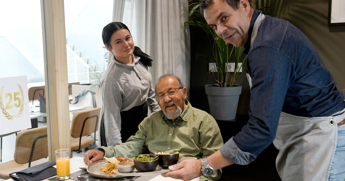 Carl (79) eet drie keer in de week bij dit restaurant: ‘Anders zit ik ...