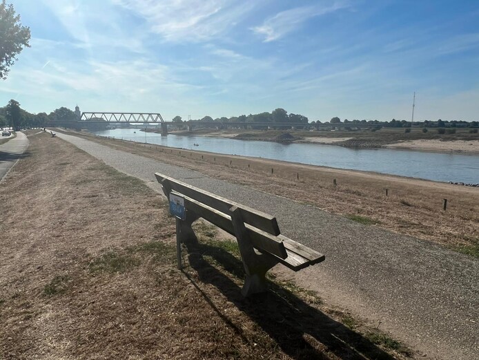 Noah (22) liet tas en viool achter op bankje bij IJssel en is sindsdien ...