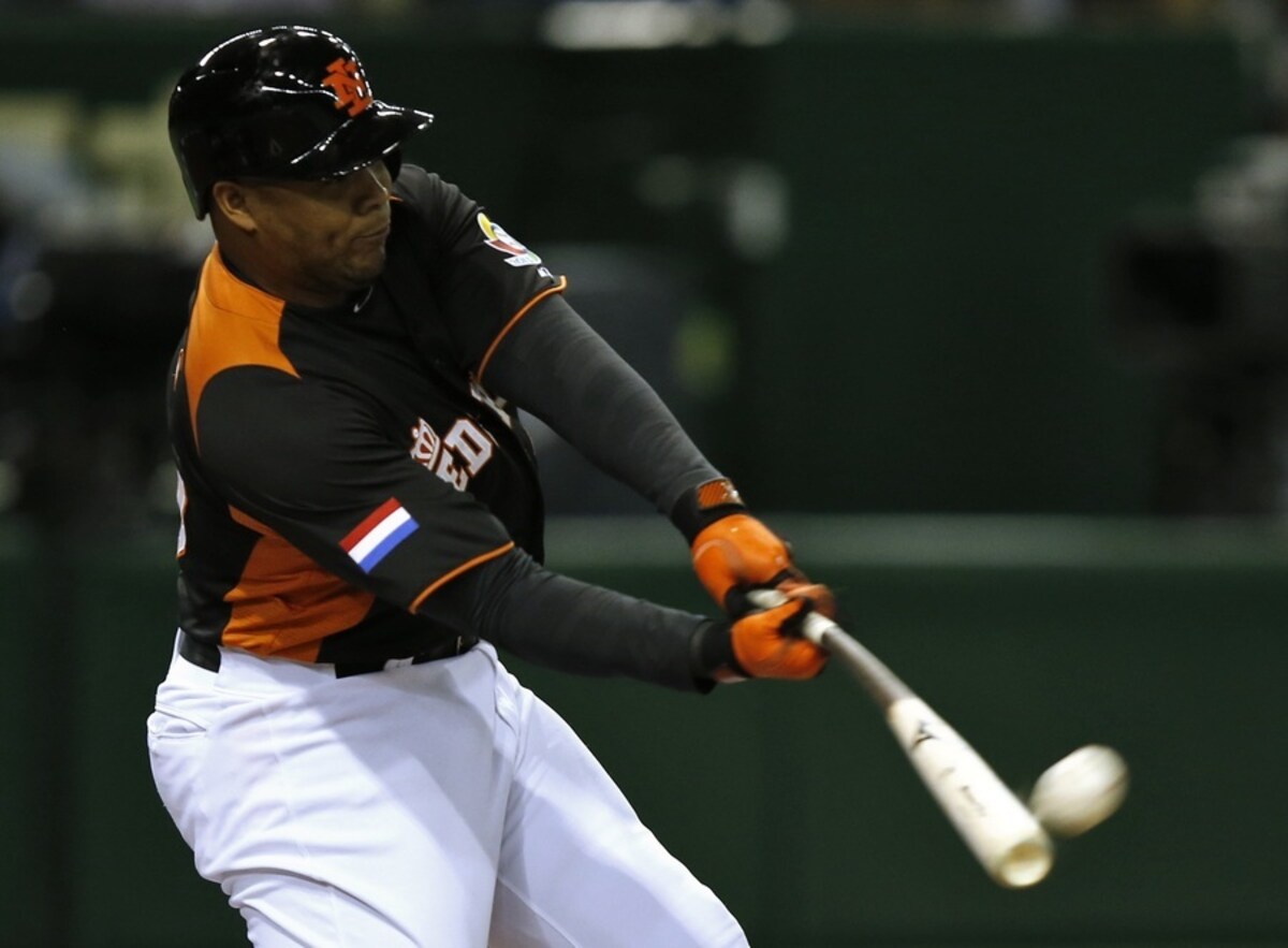 'De hotelkamer van Andruw Jones is net een buurthuis' | Meer sport | De ...