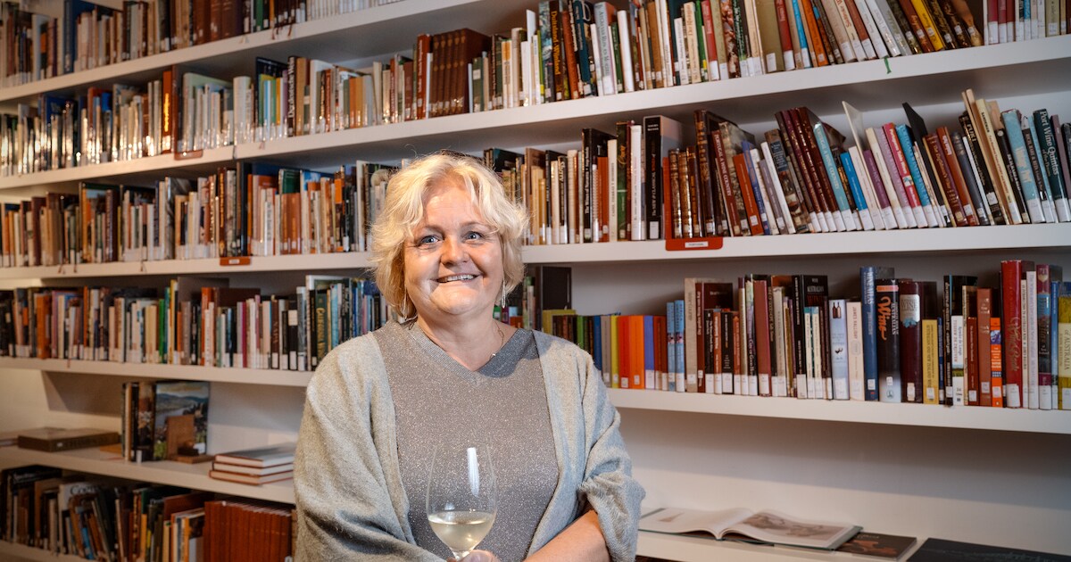Vinoloog Astrid heeft een hekel aan wijnsnobisme: ‘Drink vooral wat je ...