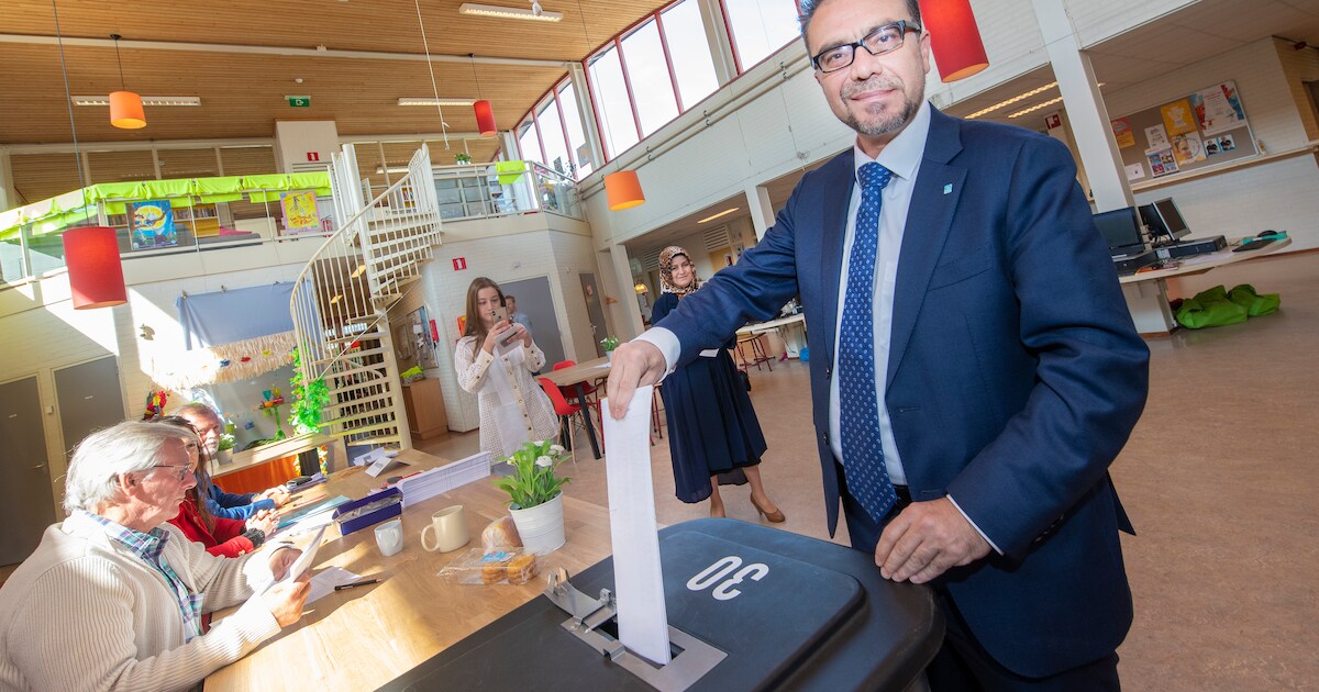 Lijsttrekker Denk stemt gewoon in Apeldoorn | Apeldoorn | De Stentor.nl