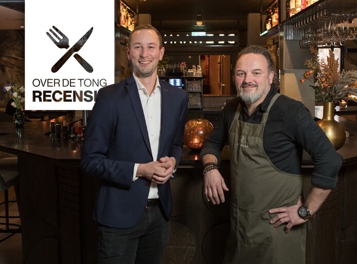 Bij dit restaurant in Raalte krijgen we een frikandel als voorgerecht ...