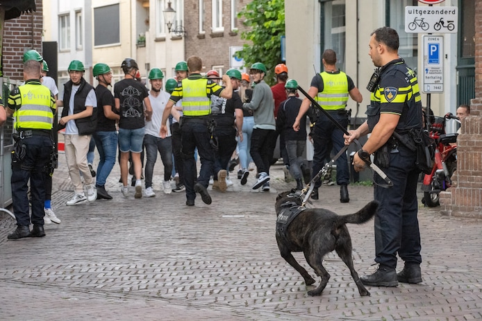 Politie slaat weer lastige kroegbezoekers in de boeien, al zijn het ...