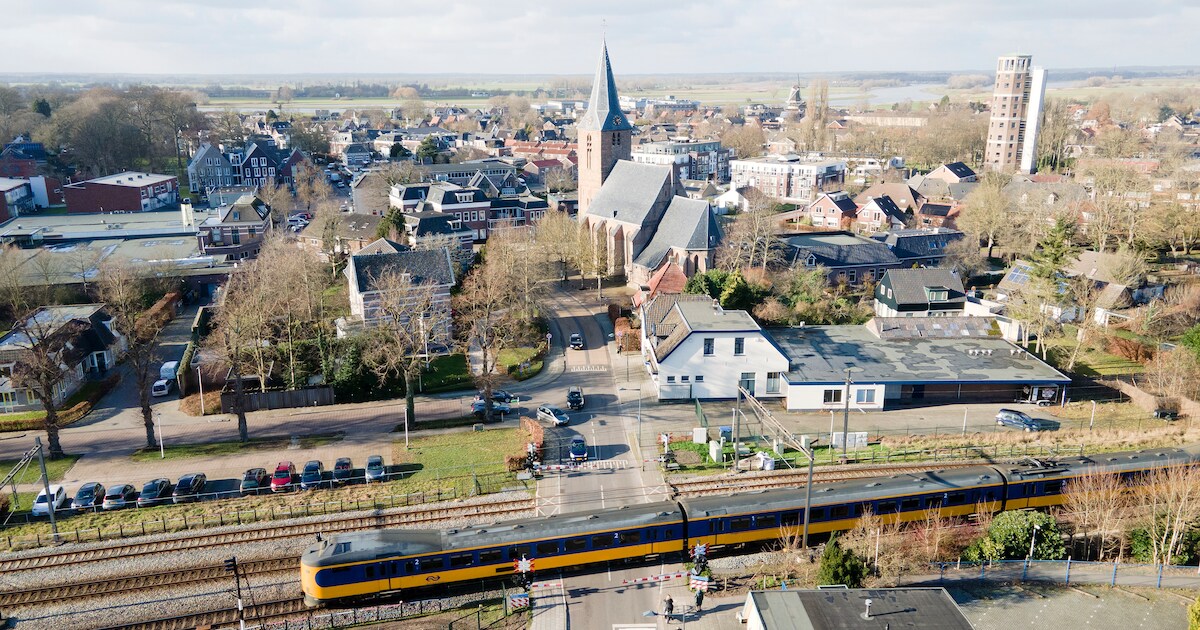 Tien dagen lang bussen in plaats van treinen tussen Deventer en Zwolle ...