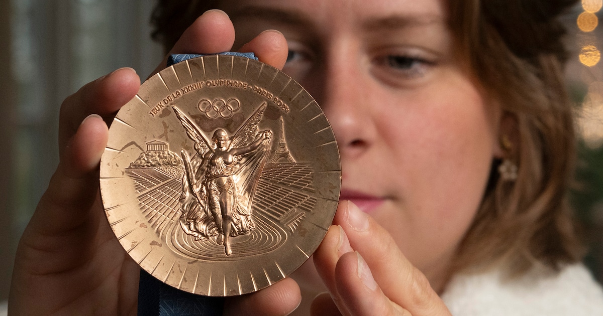 Olympische medaille van Iris Wolves verkleurde al na één dag, nu wil ze ...