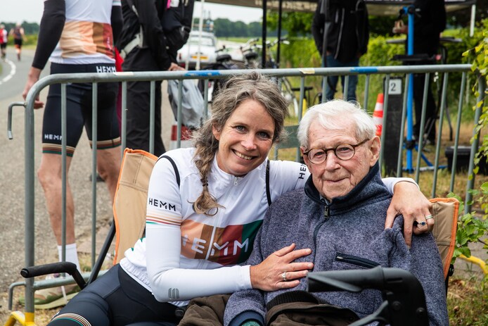 Na een kort dansje is Judith buiten adem, dan weet ze dat er iets goed mis is: ‘Ik heb een leven ...