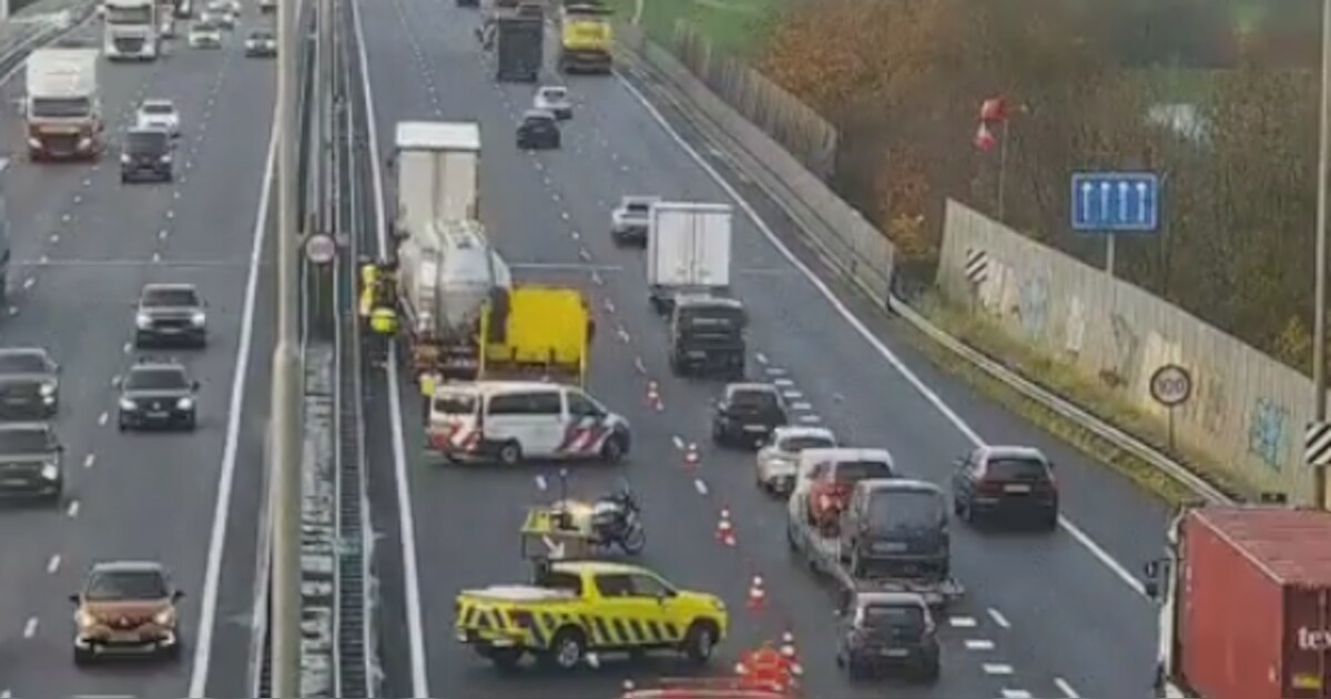 Flinke file in ochtendspits door ongeluk op A28 bij Zwolle | Zwolle | De Stentor.nl