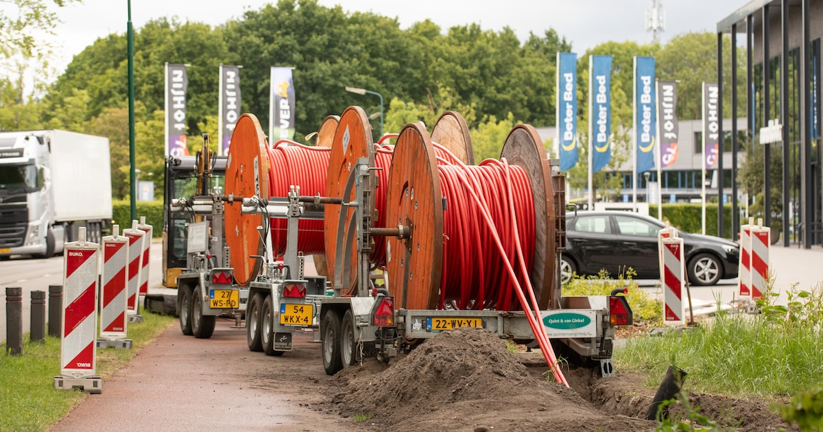 Gemeente wil zelf stroomnet aanleggen om vaart te maken met woningbouw ...