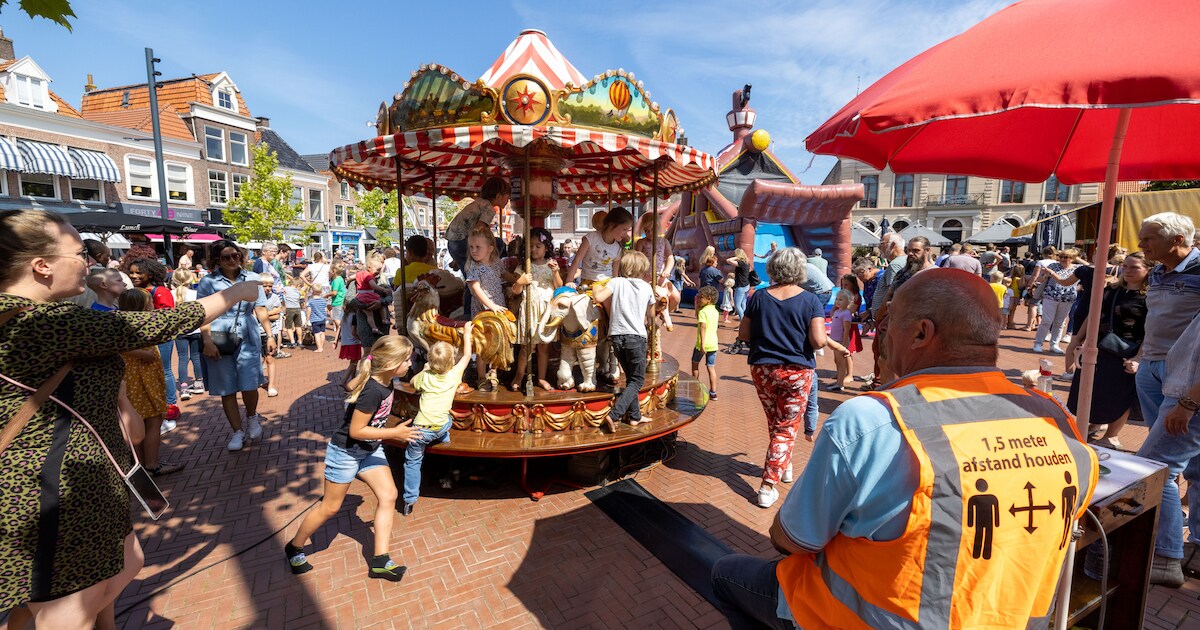 Het geheim van de zomerfeesten in Steenwijk? ‘We zien geen beren op de ...