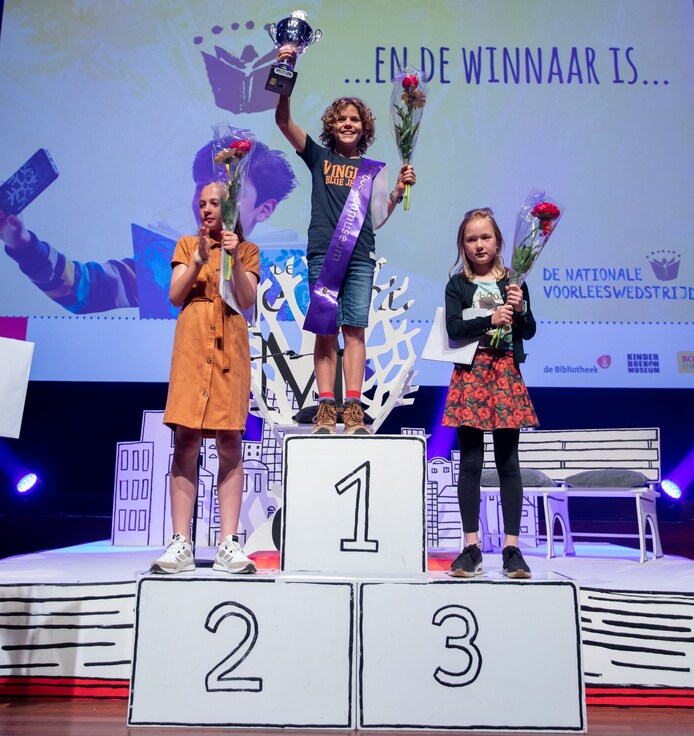 Wie wordt de beste voorlezer van Zeewolde: Gwenn of Jaël? | Zeewolde | destentor.nl