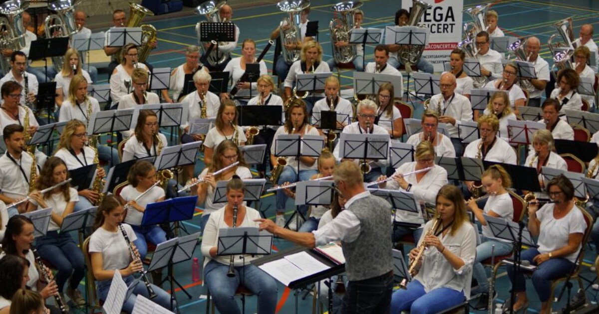 Egbert Stroeve dirigeert 25ste MegaConcert Gramsbergen: ‘Høken met De ...