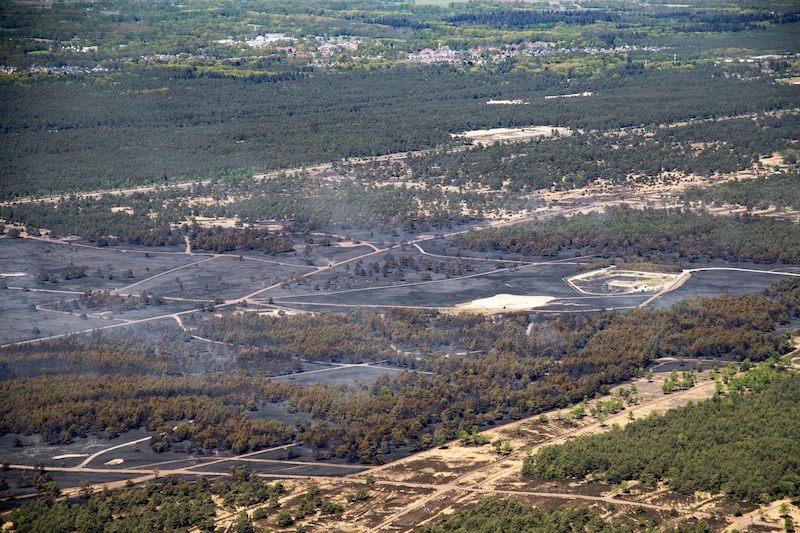 Grote natuurbrand ‘t Harde na dagen blussen onder controle: ‘Dankzij ...