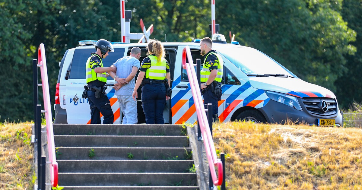Jorrick (30) schiet vrouw te hulp in trein bij Apeldoorn, maar wordt ...
