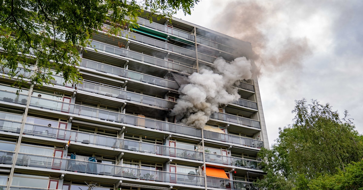 Uitslaande brand in Deventer flat geblust, appartement onbewoonbaar | 112 nieuws Deventer | De ...