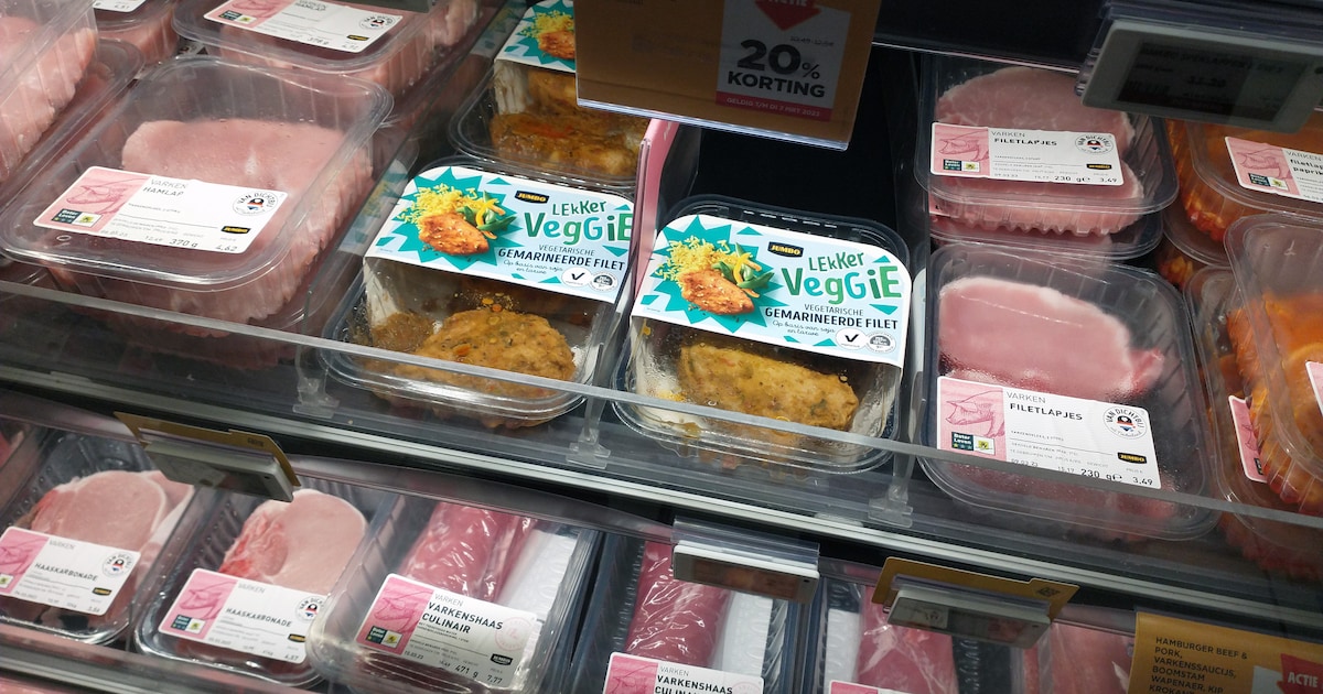 Vleesvervangers tussen ‘normaal’ vlees bij Jumbo in Twello: ‘Een ...