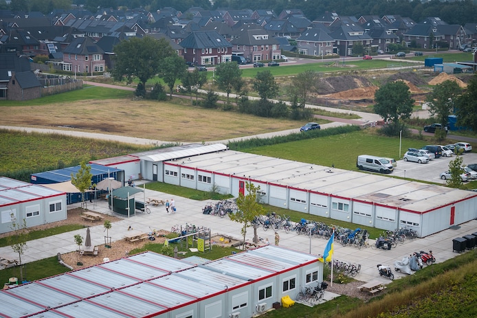 Staphorst onderzoekt opvang vluchtelingen bij evenemententerrein De ...