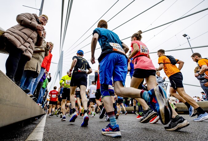 Early bird-inschrijving StoneCityRun 2025 geopend | Regio | De Stentor.nl
