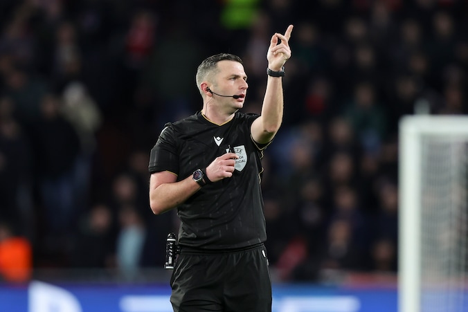 Engelse arbiter keert terug van blessure en fluit groepsduel Oranje ...