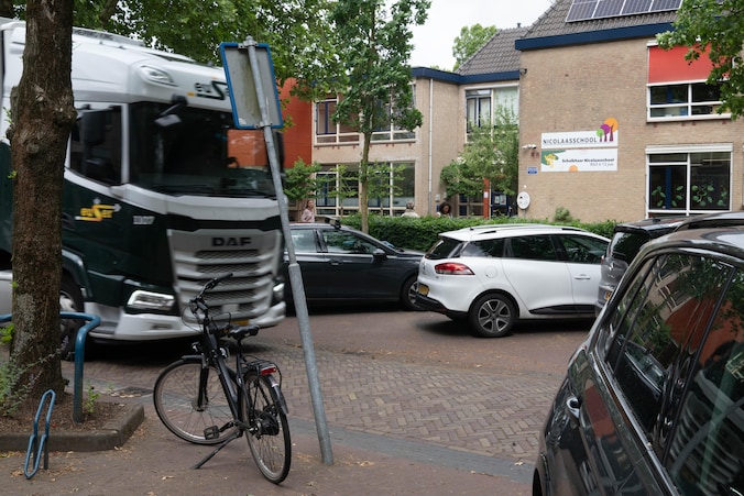 Drukte bij de schoolpoort: waarom Deventer nu nadenkt over een ...
