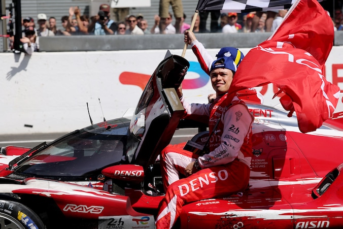 Nyck de Vries wint als derde Nederlander ooit 24 Uur van Le Mans: ‘Dit ...