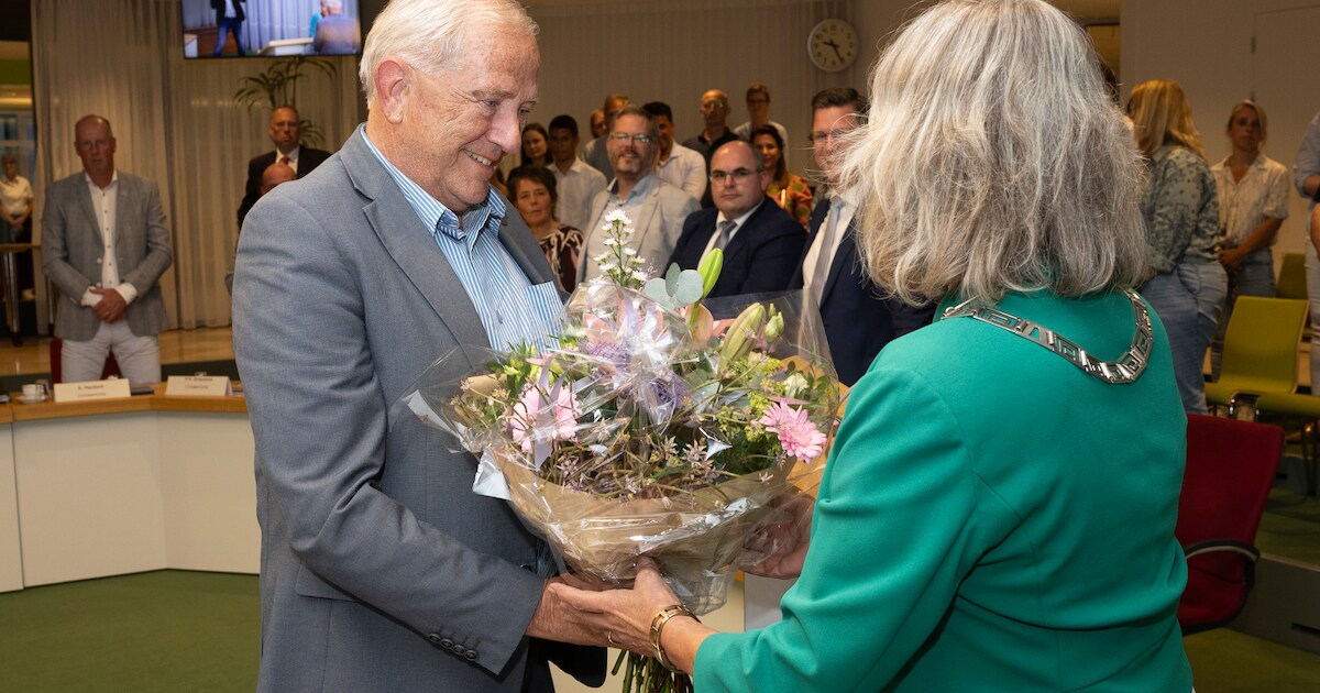 Bob Bergkamp officieel opnieuw wethouder in Oldebroek | Oldebroek | De ...