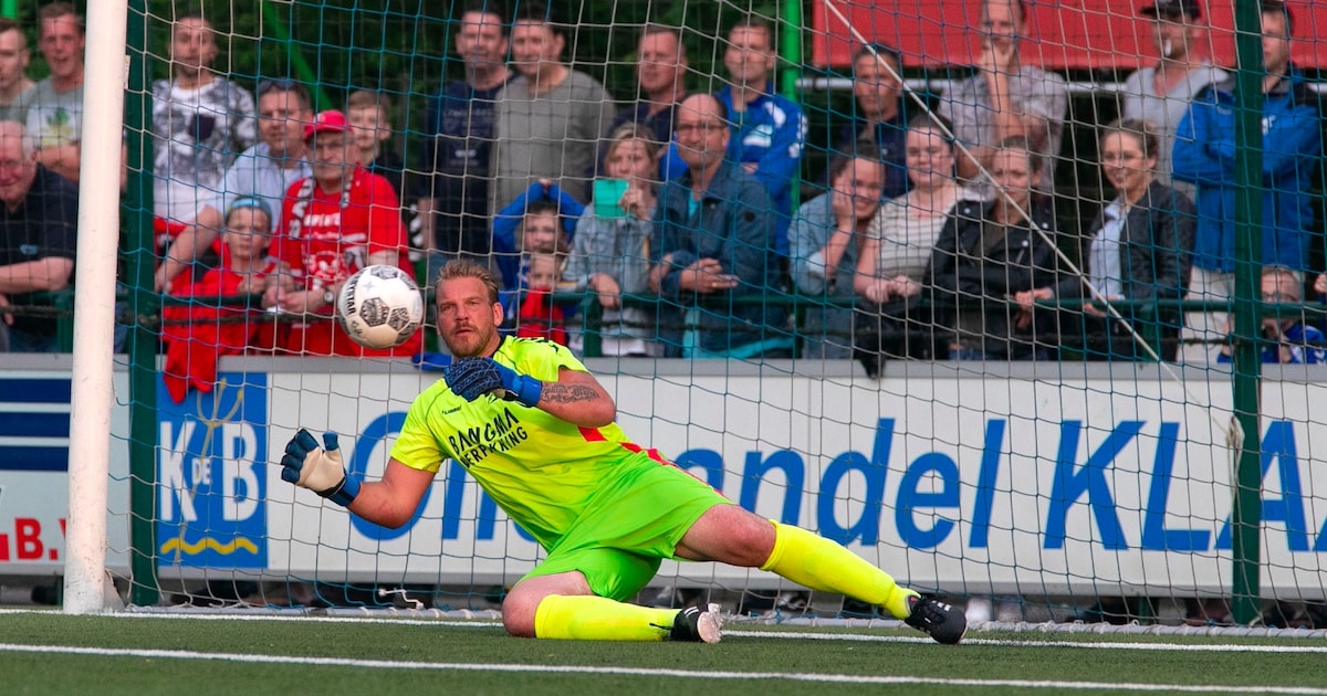 Urk-keeper Koffeman keept bekerfinale na val van zes meter | Sport | De ...