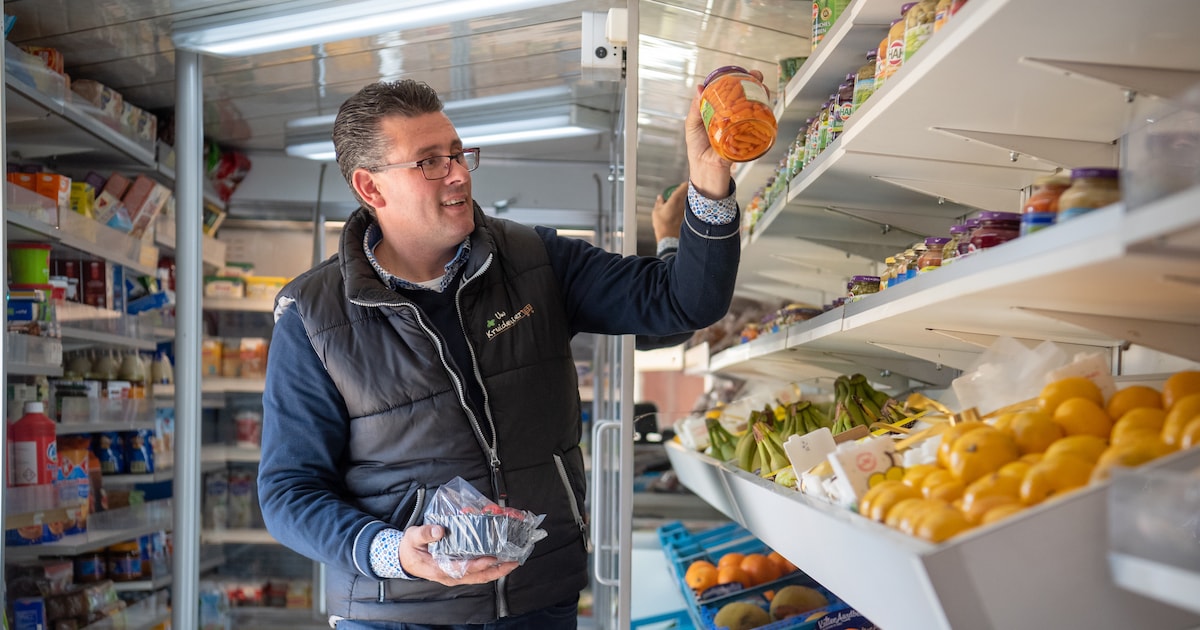 Rijdende Winkel van Rooth brengt dagelijks brood voortaan ook in ...