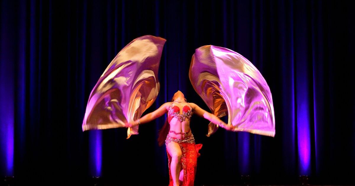 Buikdansworkshop en bazaar tijdens jaarlijks Oriëntal Dance Event in ...