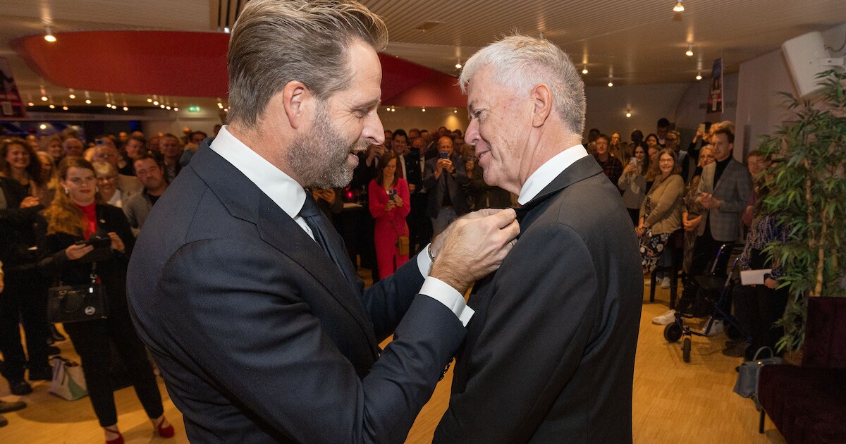 Hugo de Jonge heeft verrassing voor Leen Verbeek bij afscheid als ...