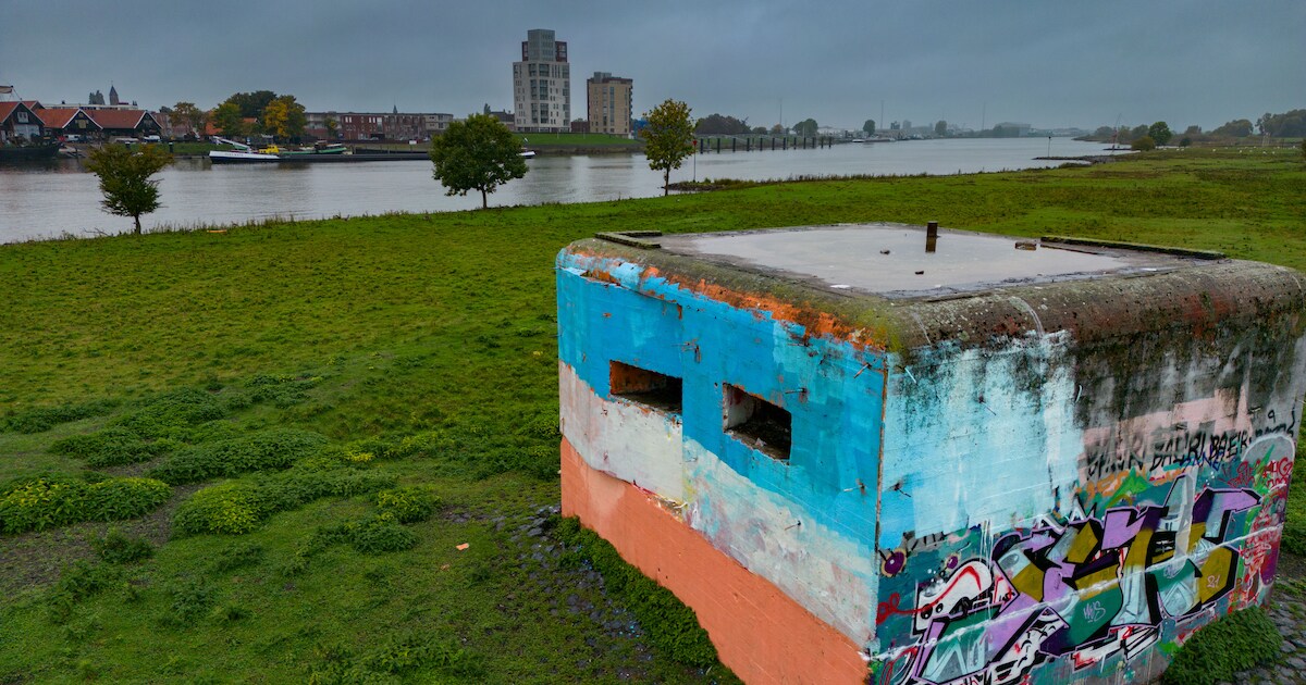 Staat er een NSB-vlag op deze bunker in Kampen? ‘Gaat een grens over ...