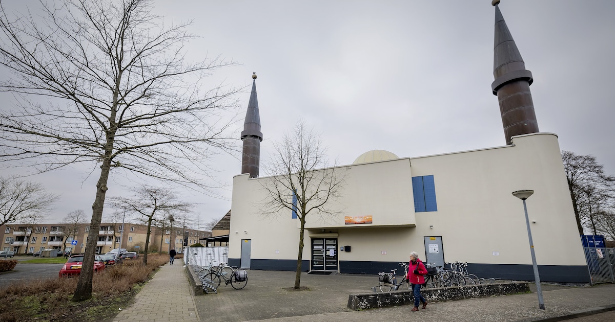 Moslims voelen zich in de steek gelaten door gemeente na ‘geheim ...