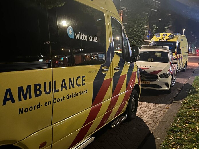 ‘Gevallen’ vrouw in Apeldoorn lijkt slachtoffer ruzie: politie tast (nog) in het duister ...