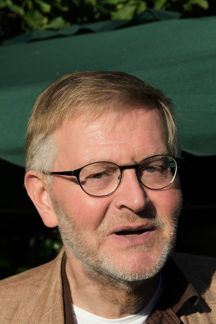 Harro Frieling (73) leek op zijn Apeldoornse woning en redde het ...