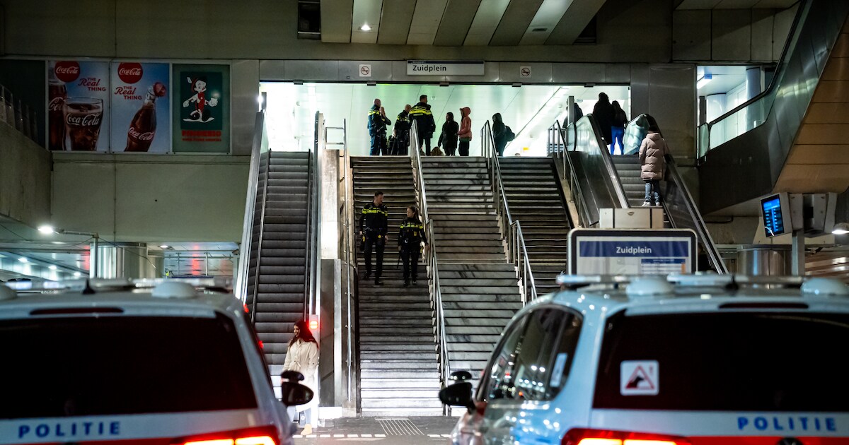 Aboutaleb legt youtuber last onder dwangsom op na uit de hand gelopen weggeefactie | Binnenland ...