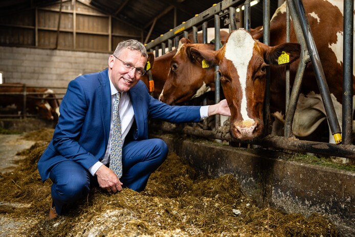 Van boerenjongen tot burgemeester op Urk: de schaterlach van Jaspers Faijer verdwijnt uit Ommen ...
