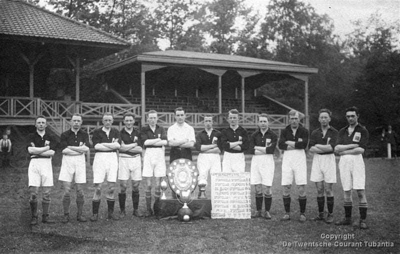 SC Enschede werd 100 jaar geleden landskampioen: platte karren als ...