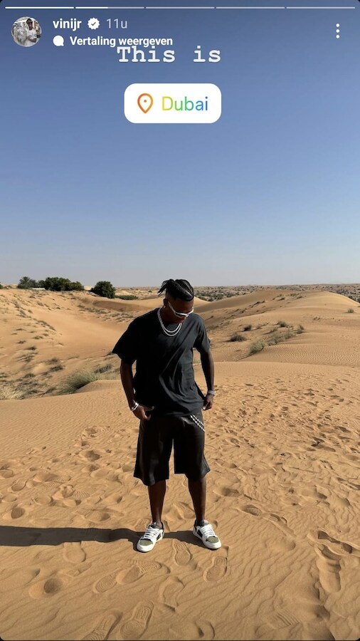 Hakim Ziyech op bezoek bij Quincy Promes in Dubai, waar ook de familie Modric de feestdagen ...