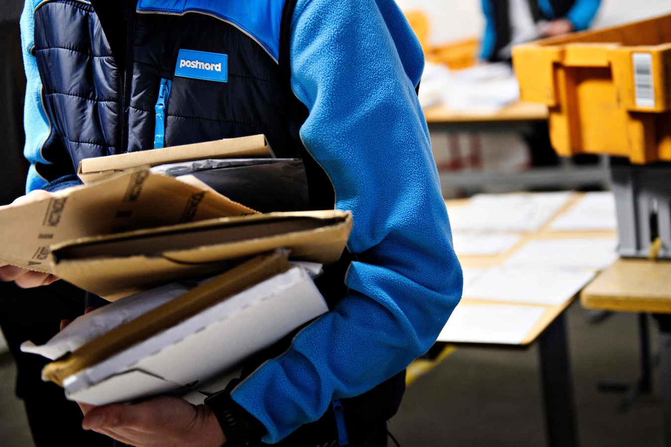 PostNL dreigt met rechter: ‘We willen niet het nieuwe Denemarken worden ...