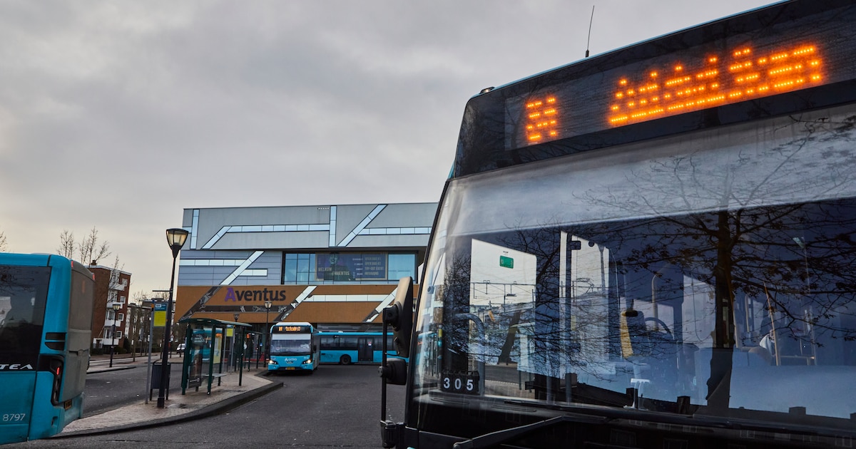 Staking krijgt het openbaar vervoer plat, maar niet de scholen: ‘We ...
